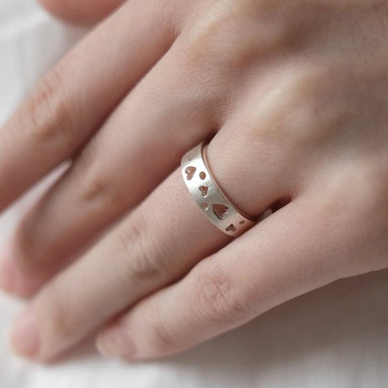 [アモンズ限定] Flat open work heart ring – amondz