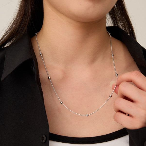 サージカル スネーク ボール チェーン ネックレス / SURGICAL SNAKE BALL CHAIN NECKLACE | アモンズ – amondz